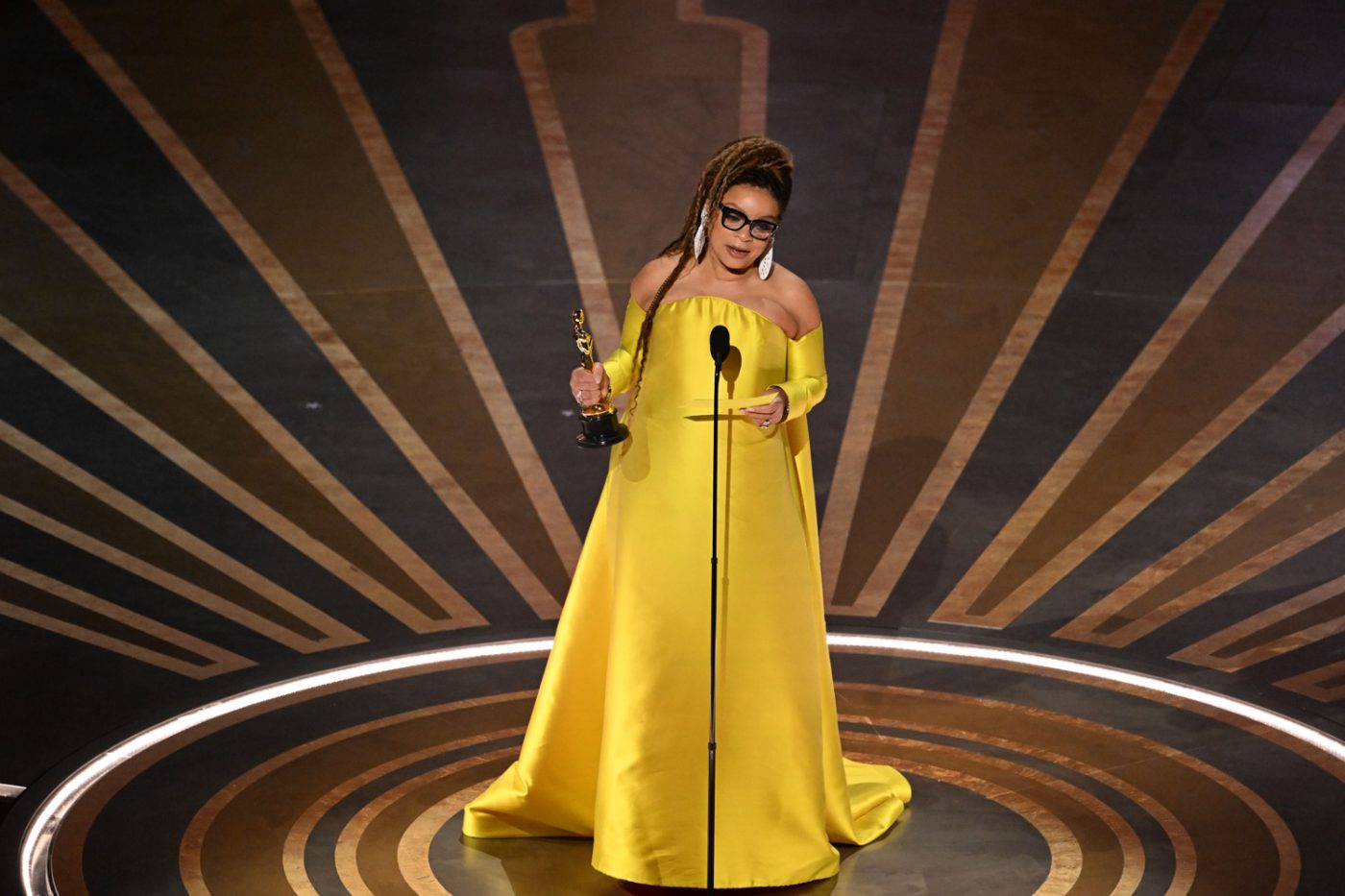 Ruth E. Carter se torna a primeira mulher negra a ter dois Oscar na ...