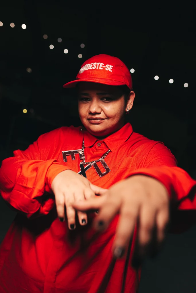 Jéssica Caitano apresenta o rap repente no seu "eletrococo muderno ...